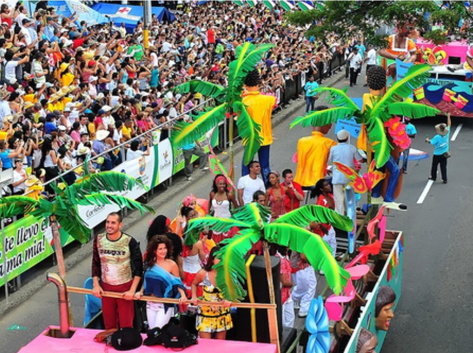Cali vive su feria con carrozas llenas de arte, identidad y cultura ...